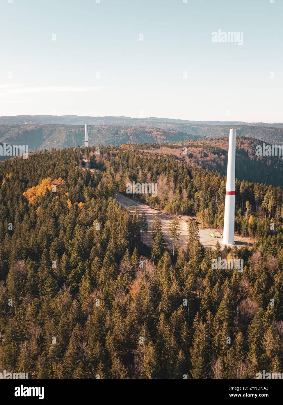 Wind turbine construction hill hi-res stock photography and images - Alamy