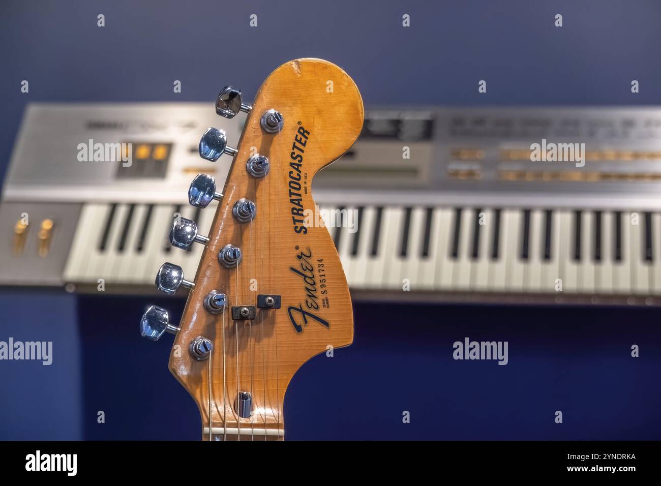 Vintage fender stratocaster hi-res stock photography and images - Alamy