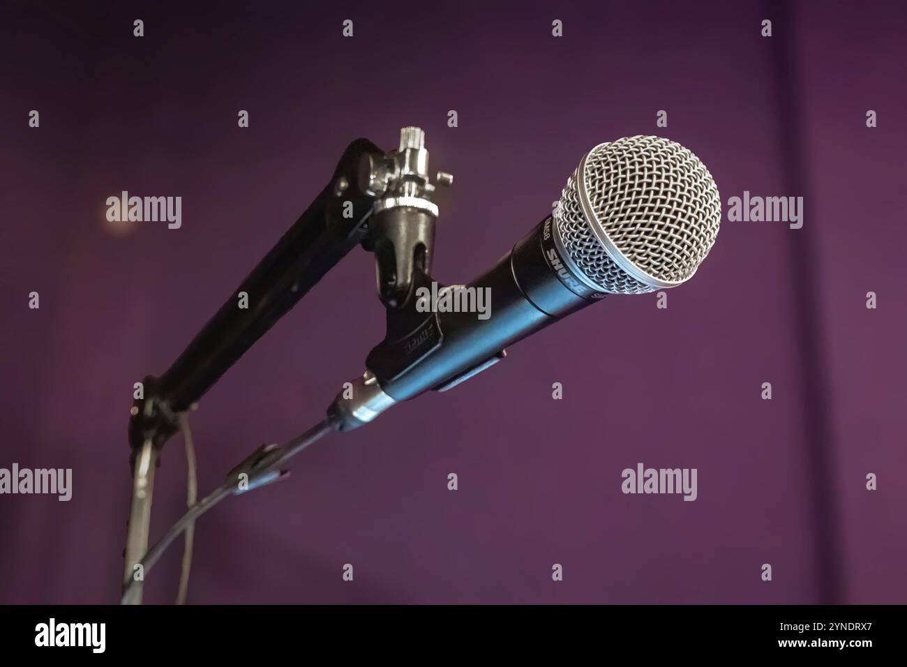 Shure sm58 hi-res stock photography and images - Alamy