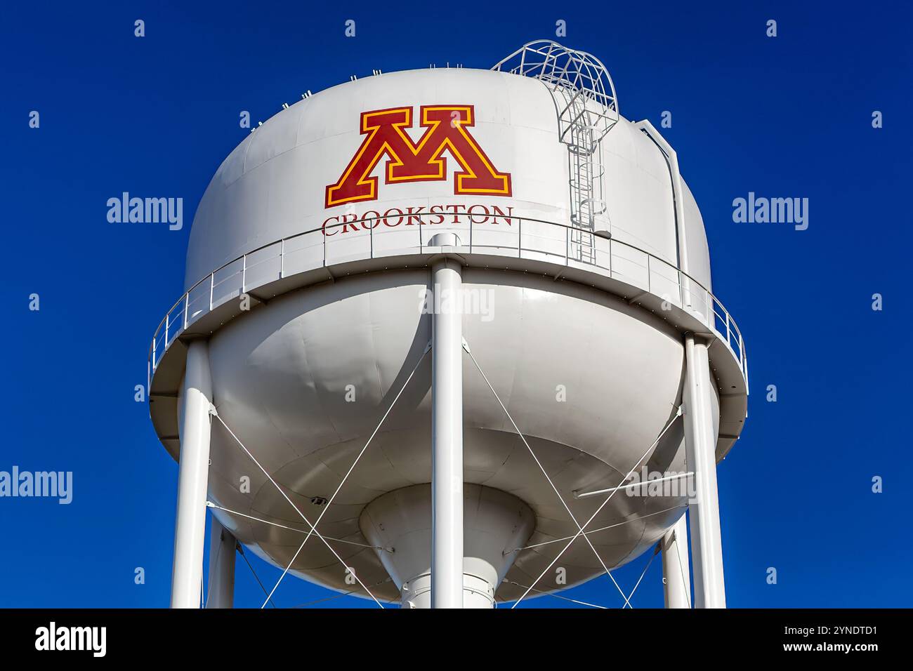 CROOKSTON, MN, USA, NOVEMBER 18, 2024: Water tower at the University of ...