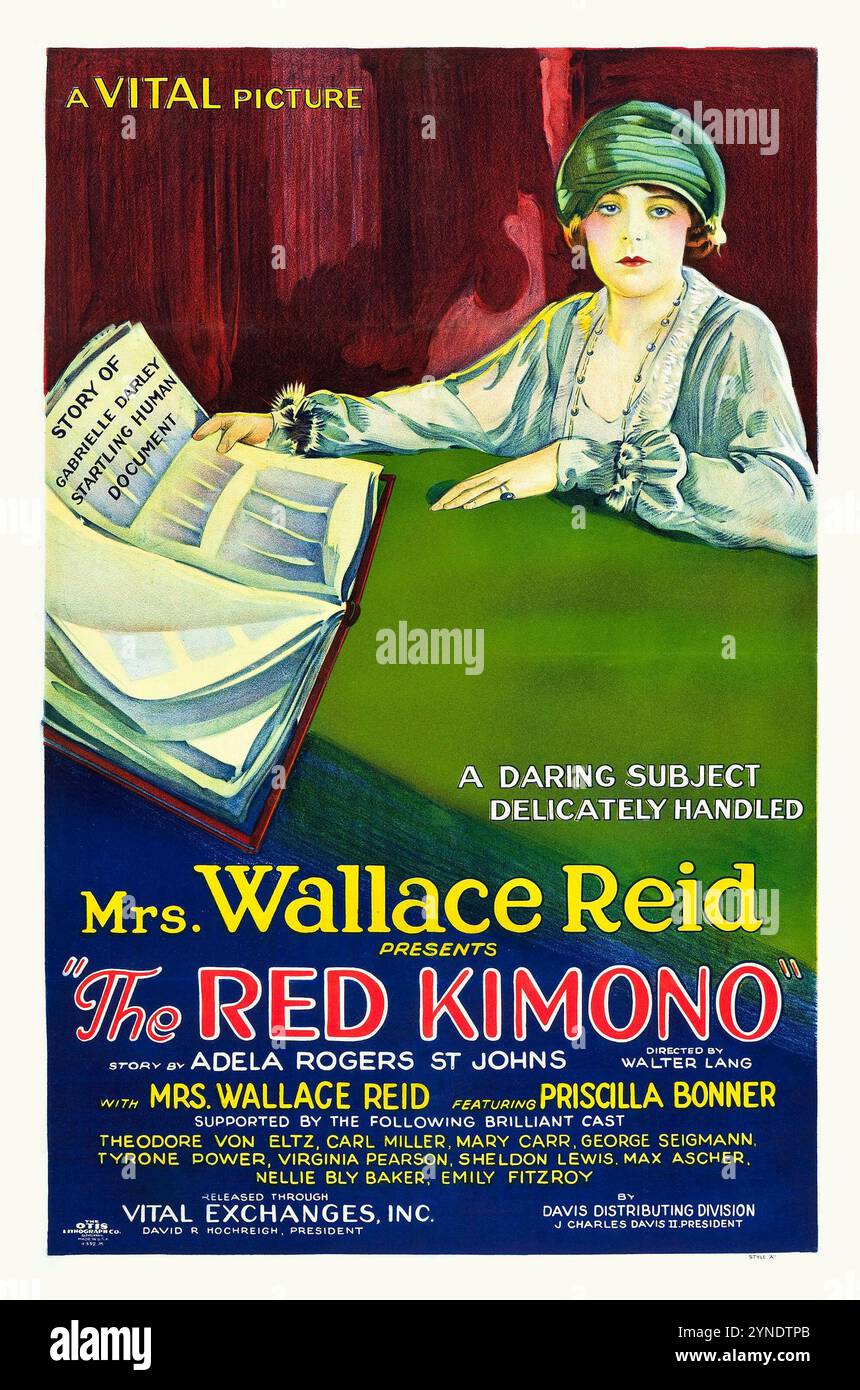 The red kimona hi-res stock photography and images - Alamy