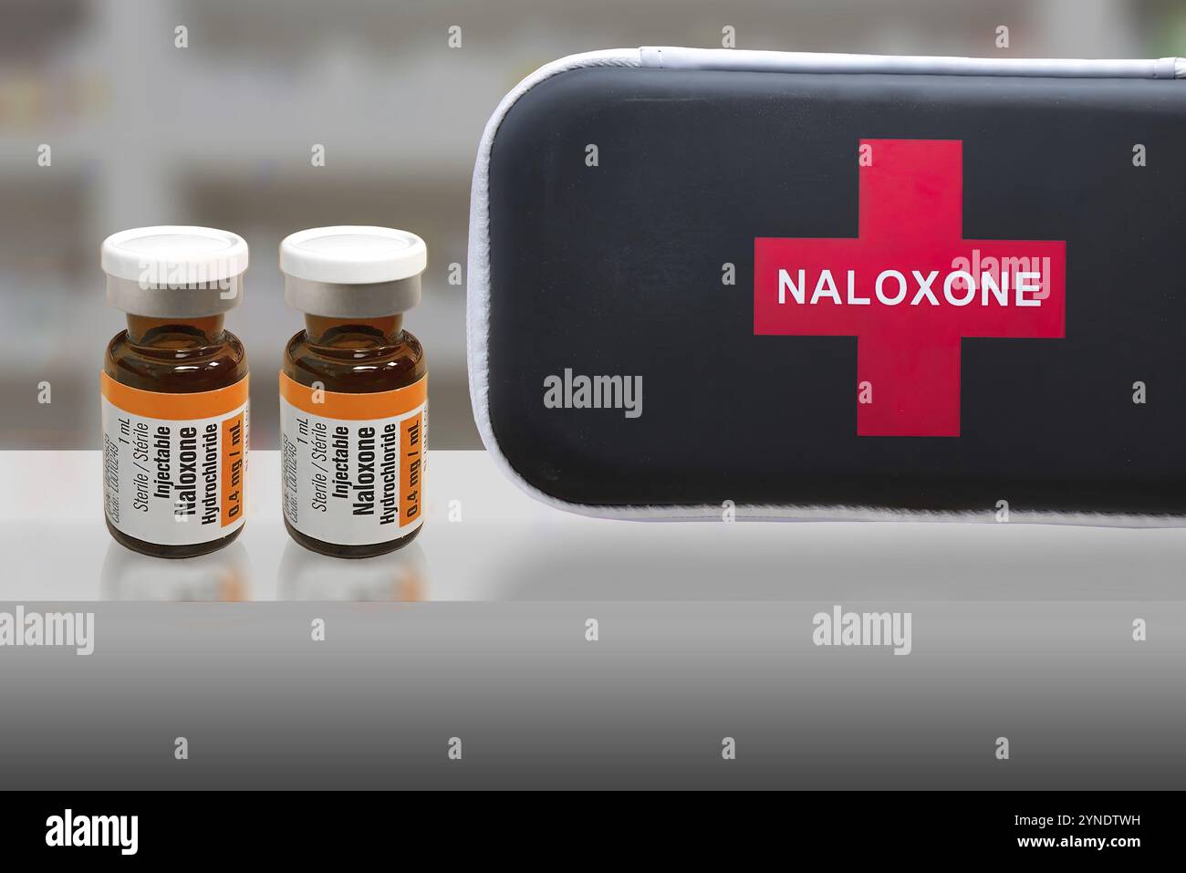 Naloxone kit hi-res stock photography and images - Alamy