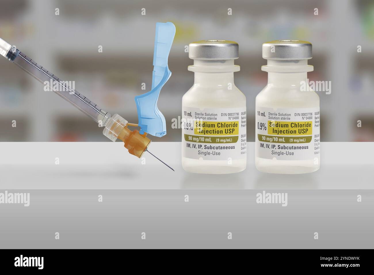 Sodium chloride injection hi-res stock photography and images - Alamy