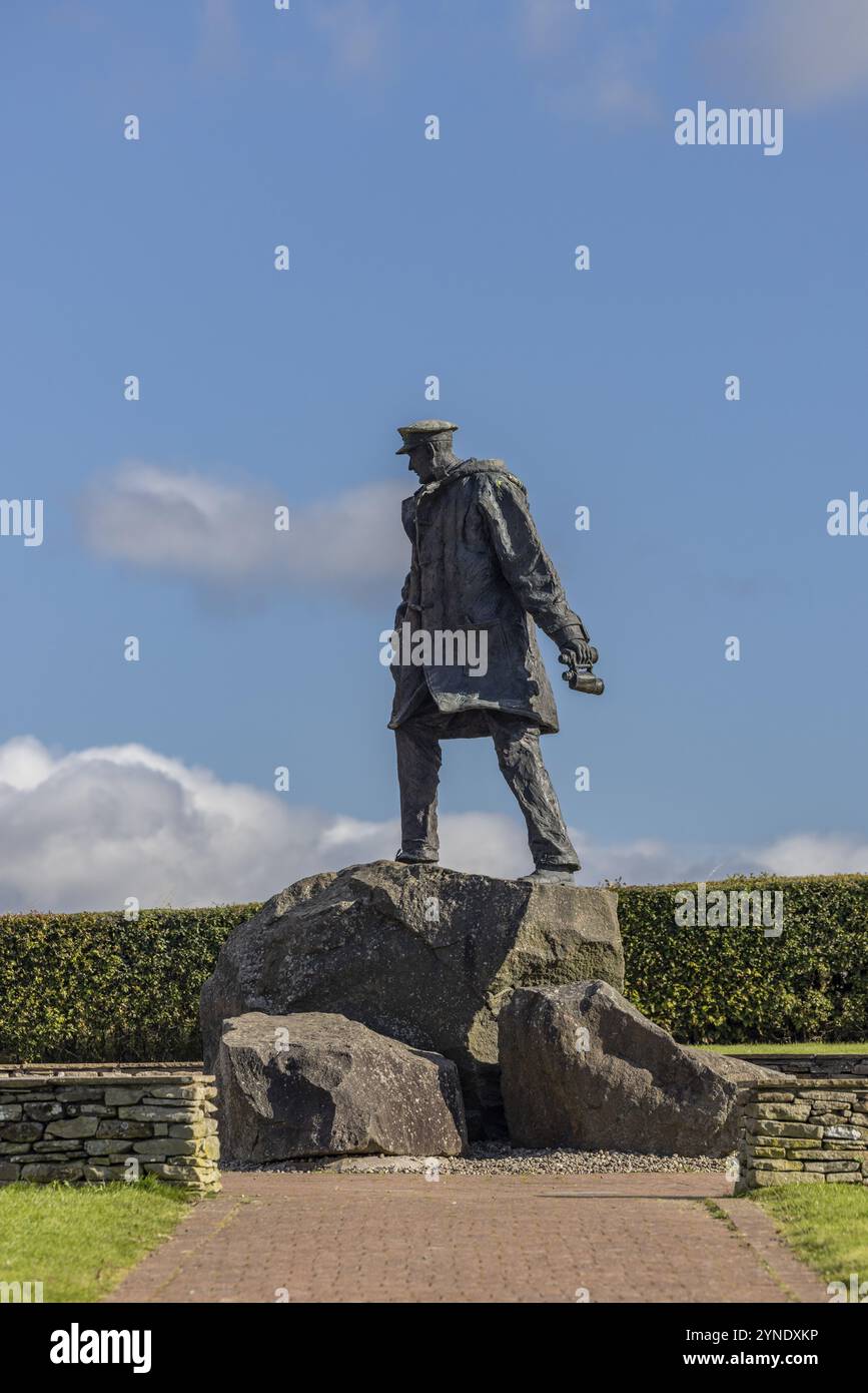 David Stirling Memorial, monument, statue, Dunblane, Perthshire ...