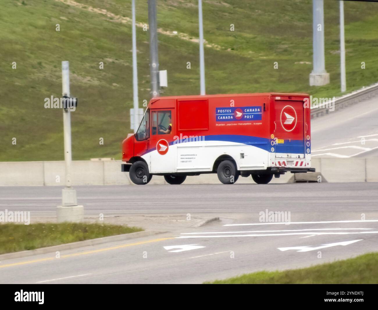 Canada post van vehicle hi-res stock photography and images - Alamy