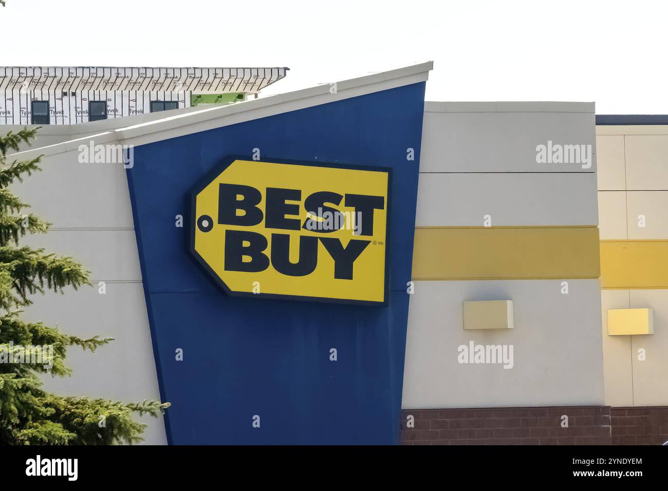 Electronic store hi-res stock photography and images - Alamy