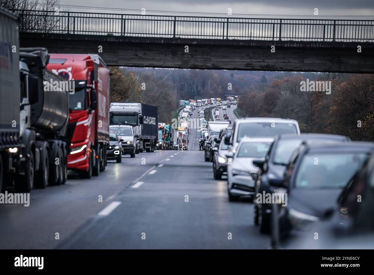 Deutschland, Europa, Autobahn, Stau, Verkehrsstörung, Stauaufkommen ...