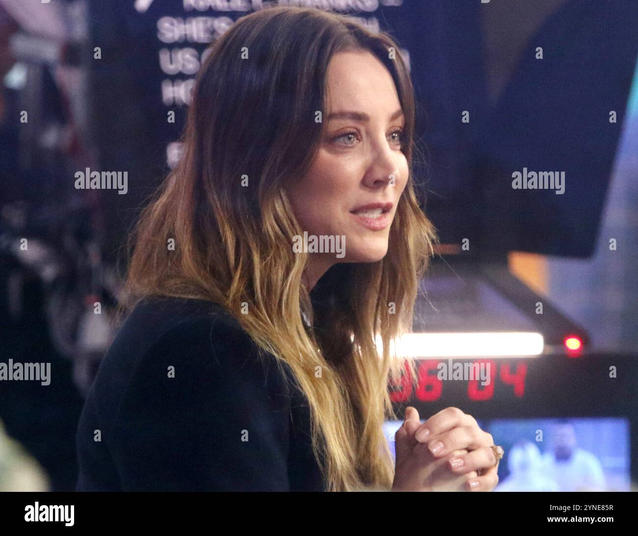 Kaley cuoco 2024 hi-res stock photography and images - Alamy