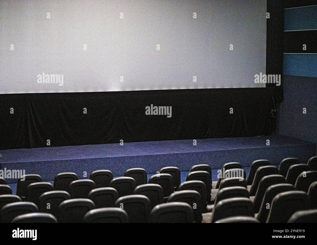 Kids movies hi-res stock photography and images - Alamy