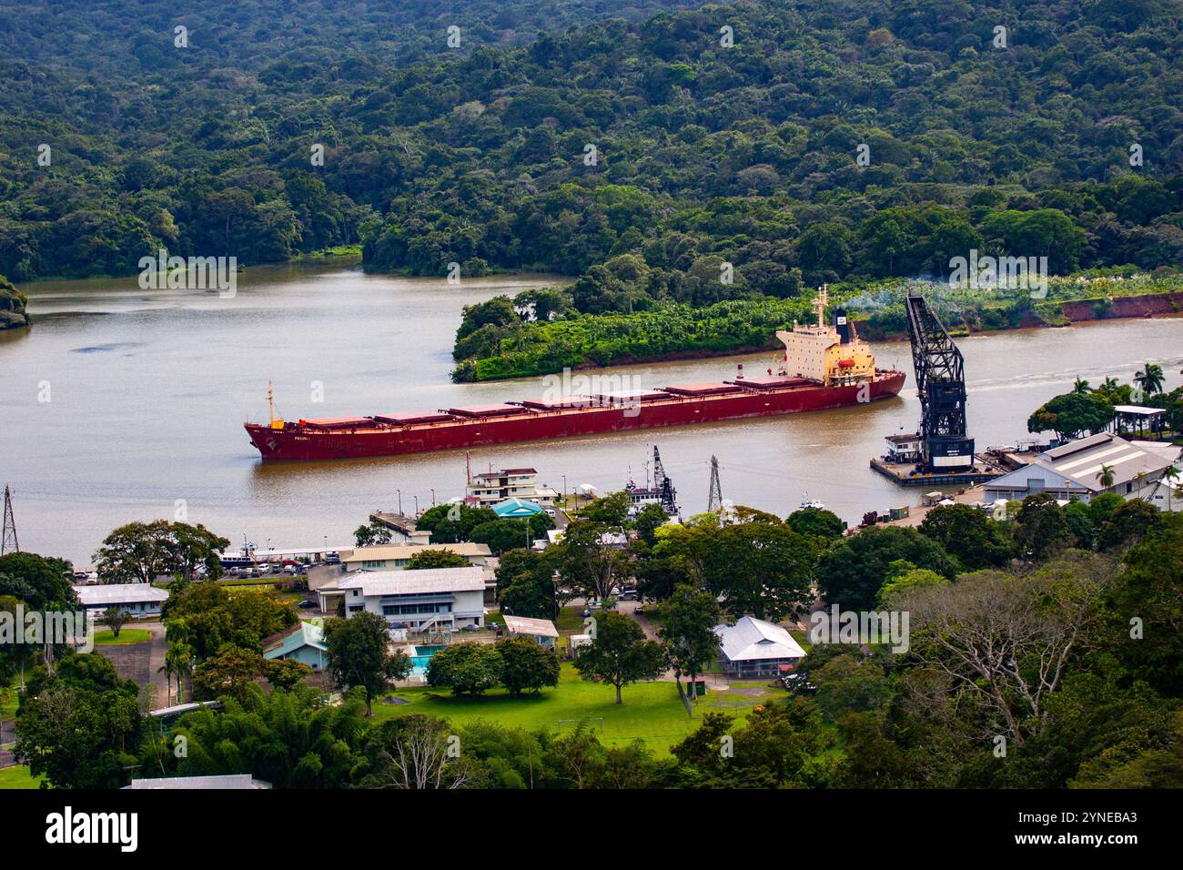 Construction lock panama canal hi-res stock photography and images - Alamy