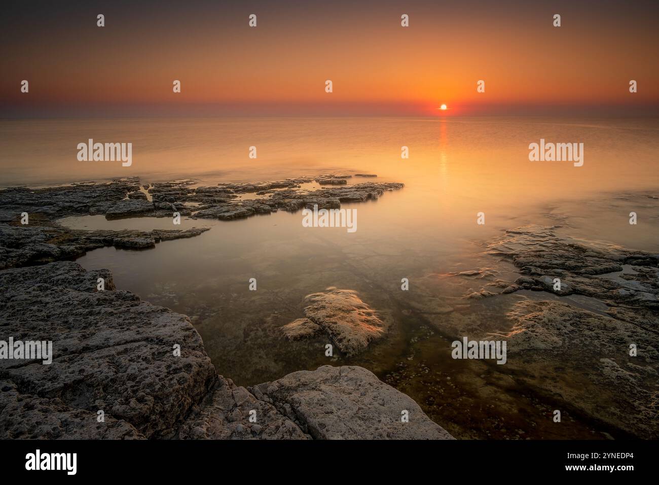 Long edge hi-res stock photography and images - Alamy