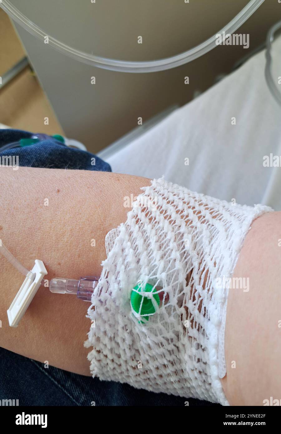 Krankenhaus 24.10.2024, Soemmerda, Intravenoeser Zugang ...