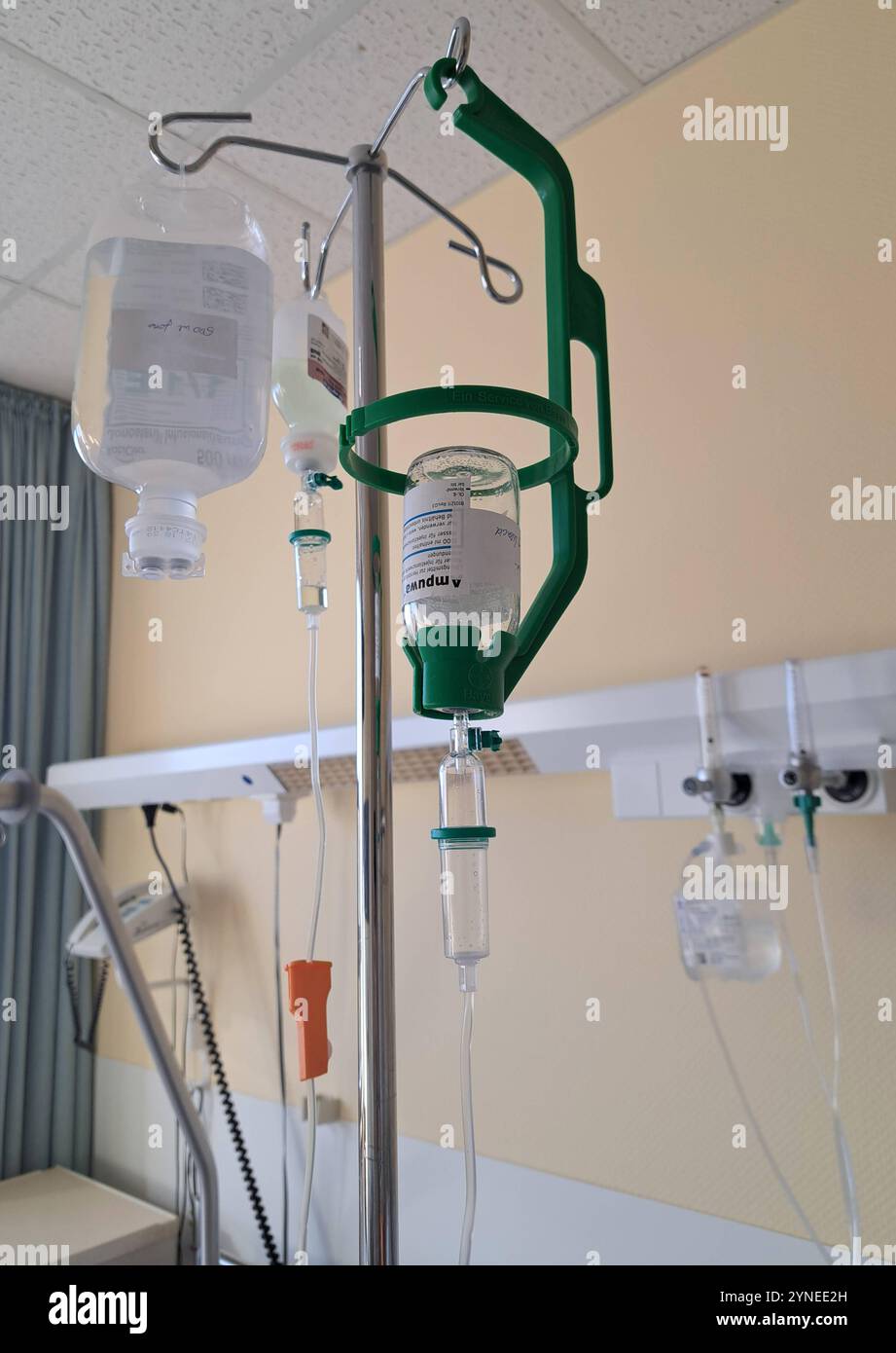 Krankenhaus 24.10.2024, Soemmerda, Medikamente Antibiotika und ...