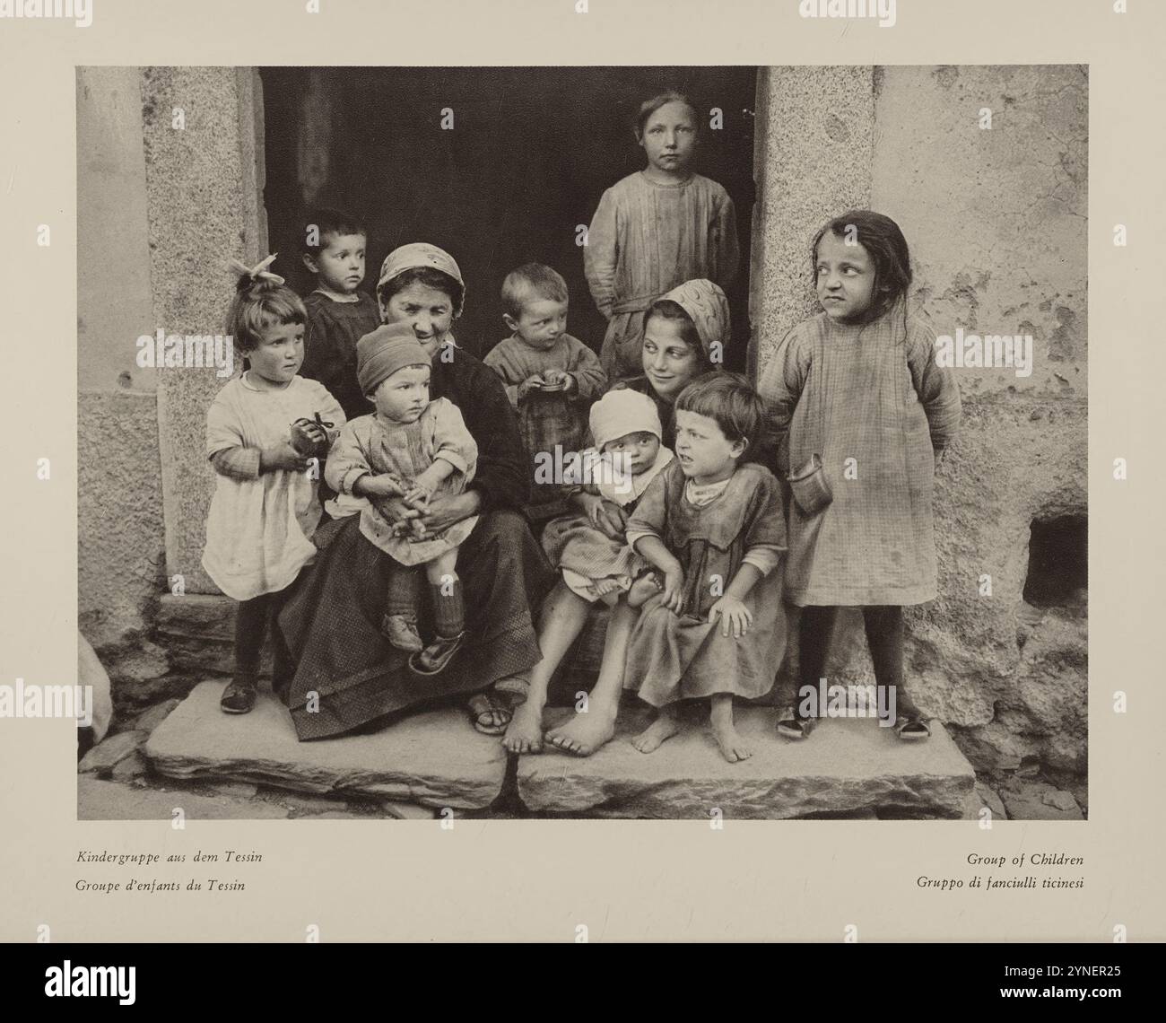 1920s family portrait hi-res stock photography and images - Alamy