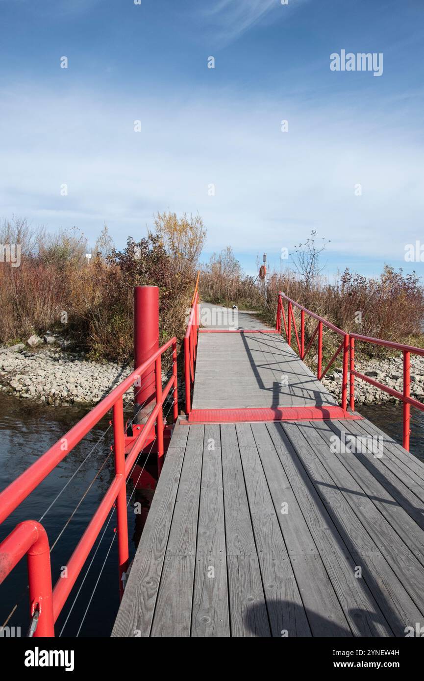 Floating pedestrian bridge at Tommy Thompson Park in Scarborough ...