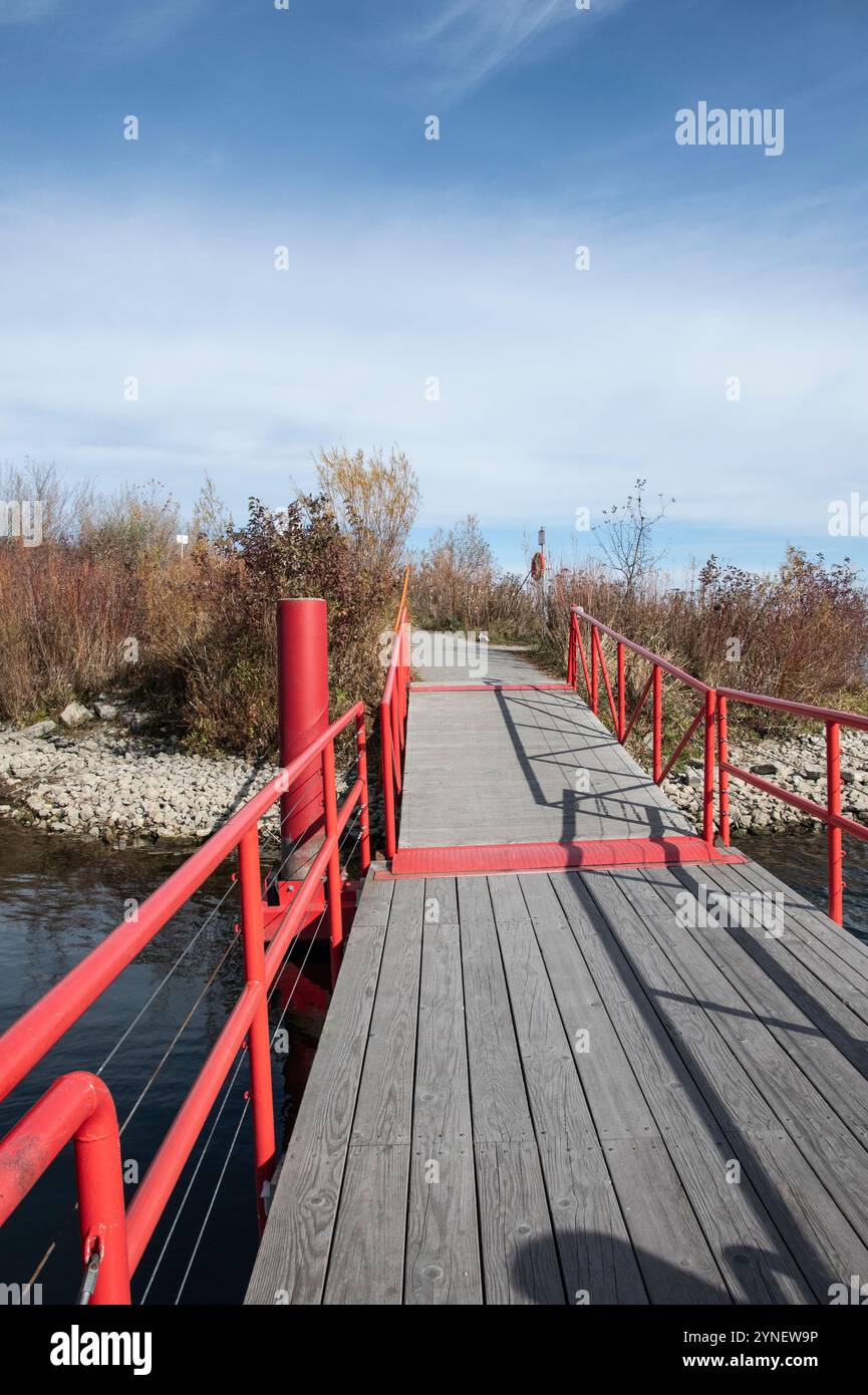 Floating pedestrian bridge at Tommy Thompson Park in Scarborough ...