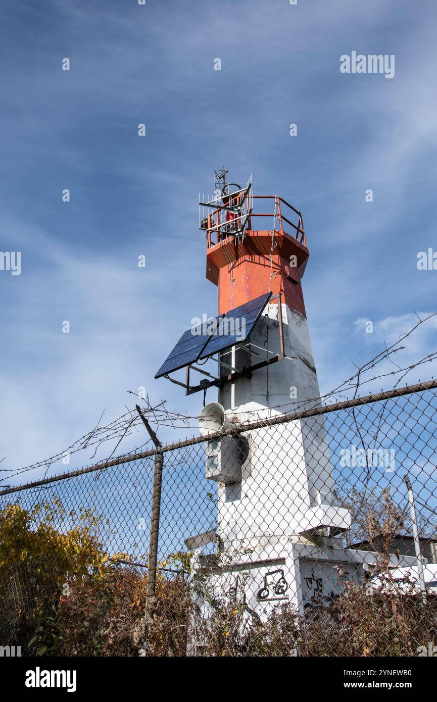 Toronto Harbour Lighthouse at Tommy Thompson Park in Scarborough ...