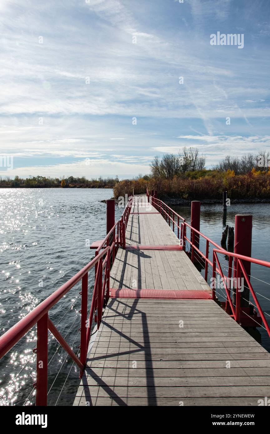 Floating pedestrian bridge at Tommy Thompson Park in Scarborough ...