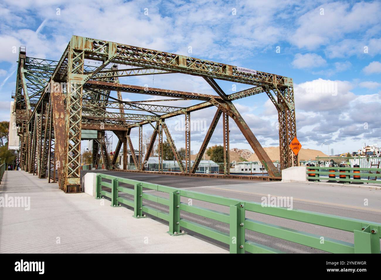Cherry street strauss trunnion bascule bridge hi-res stock photography ...