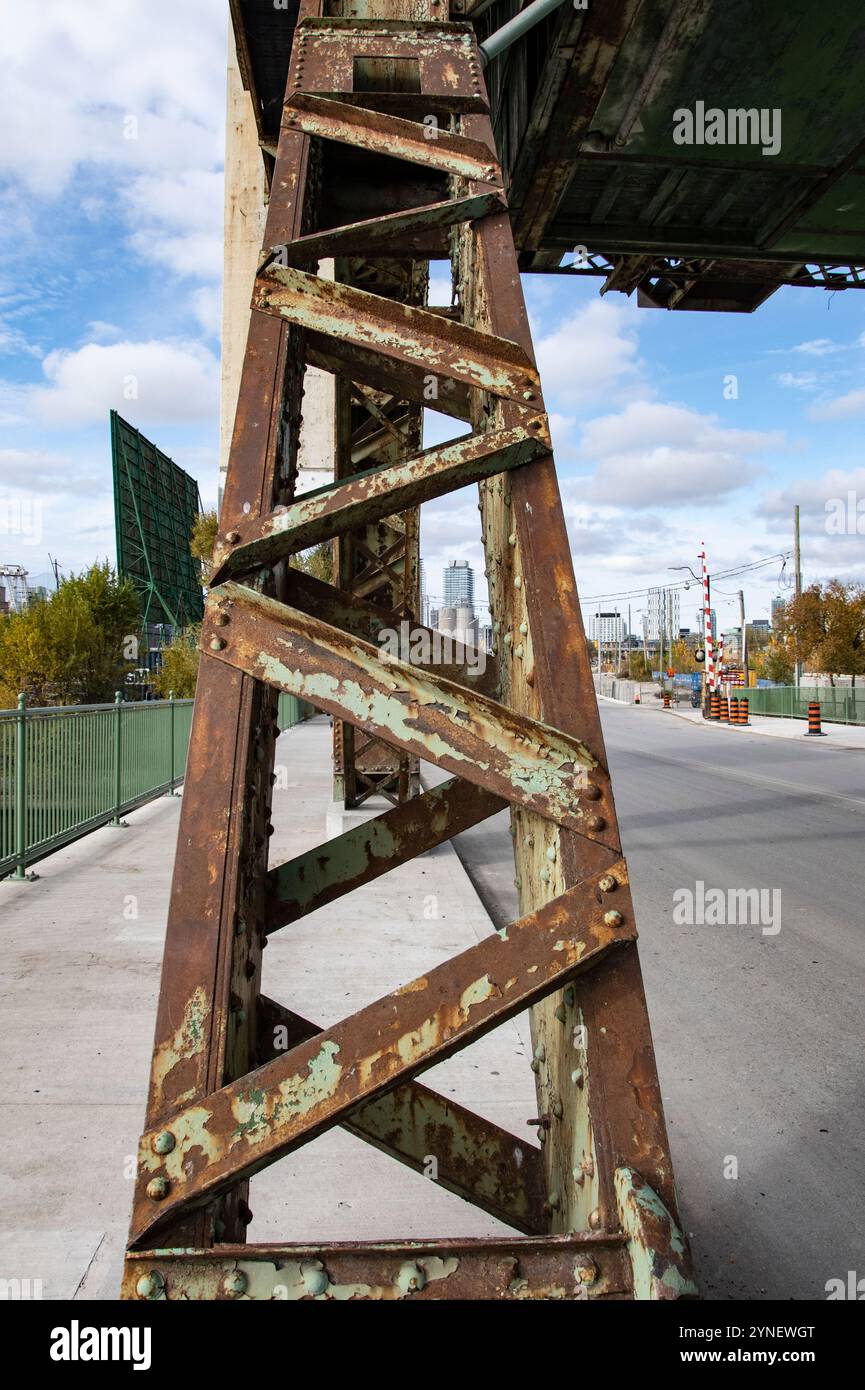 Cherry Street Strauss Trunnion Bascule Bridge in Scarborough, Toronto ...