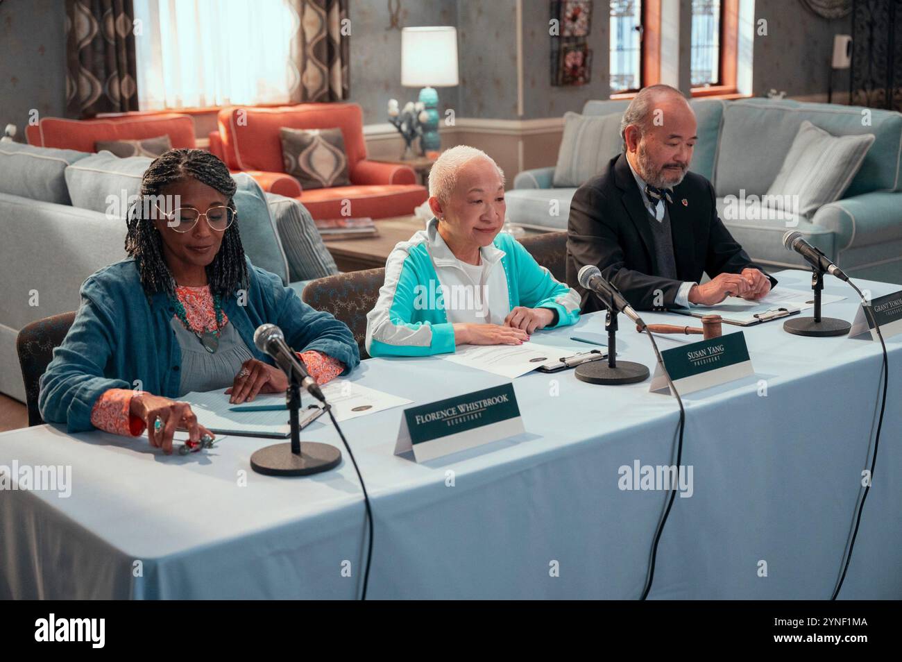 A MAN ON THE INSIDE, from left: Margaret Avery, Lori Tan Chinn, Clyde ...
