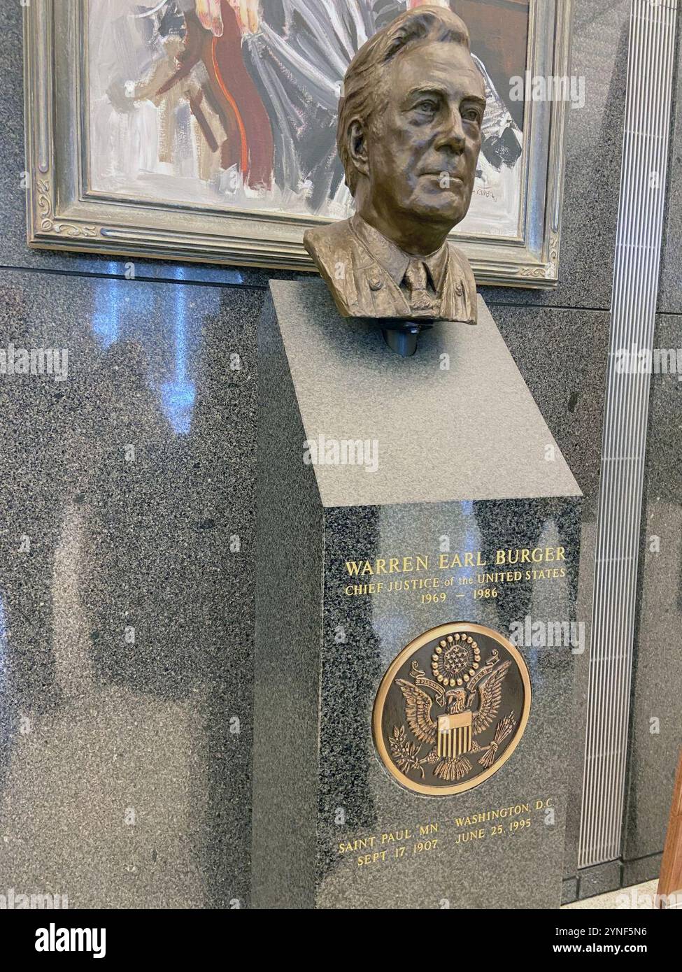 Bust of Warren E. Burger Stock Photo - Alamy