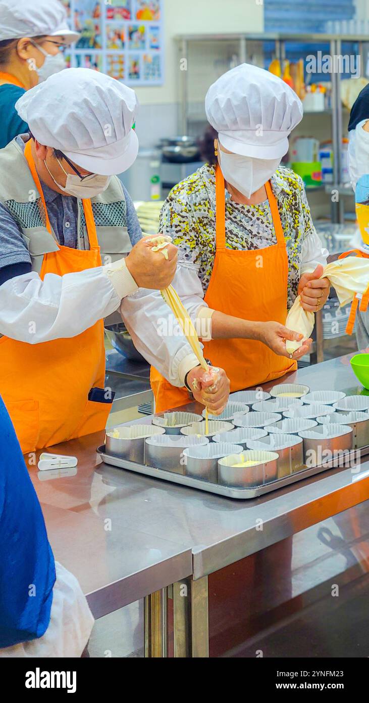 Hands on activity hi-res stock photography and images - Alamy