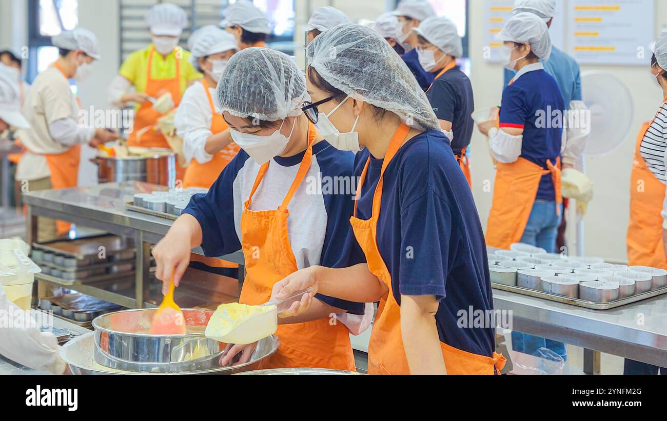 Child weighing classroom hi-res stock photography and images - Alamy
