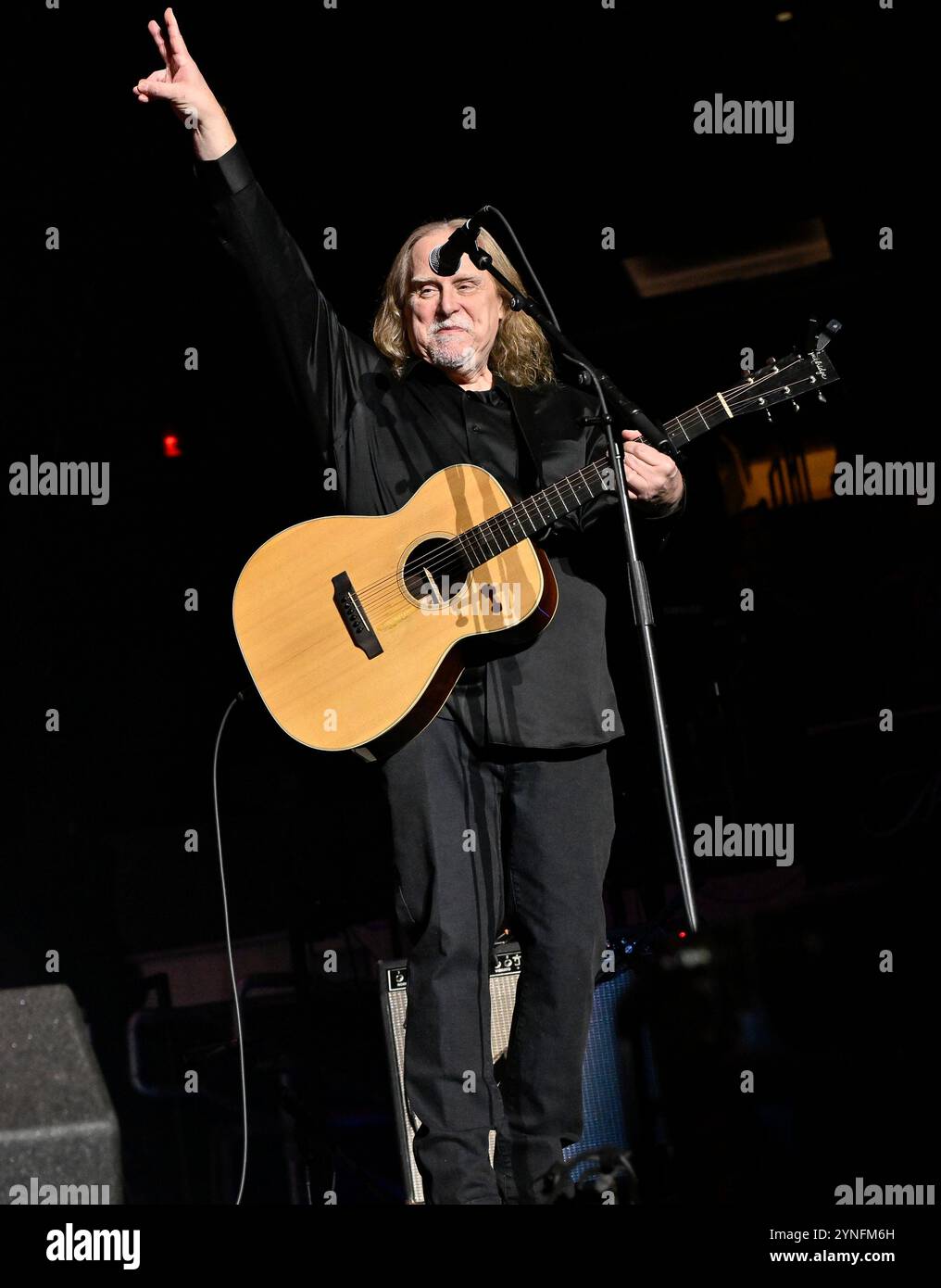 Warren Haynes performs during the Soulshine concert to benefit ...