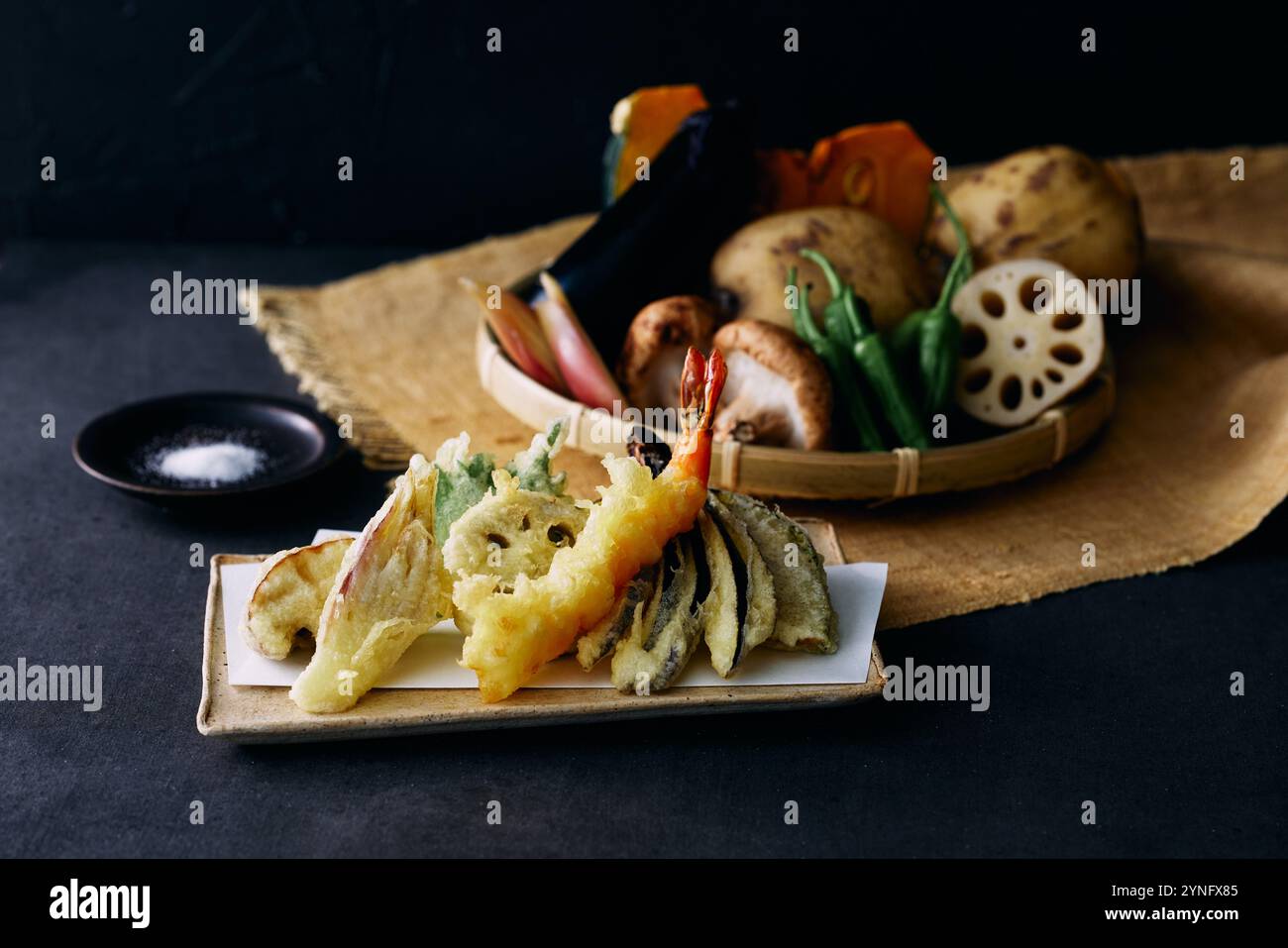 Shrimp tenpura hi-res stock photography and images - Alamy