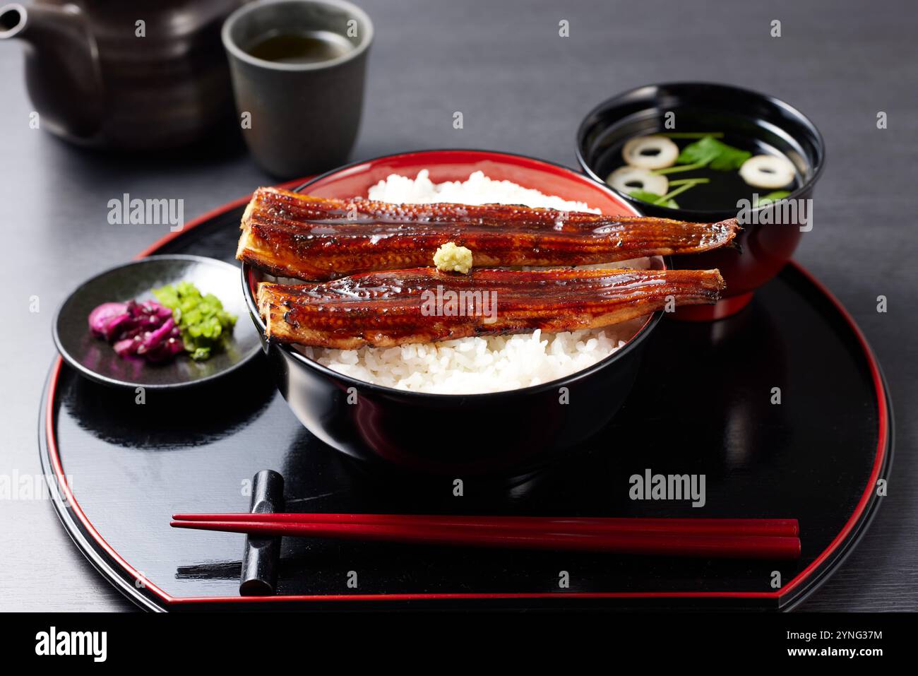 Japanese style unagi eel bowl Stock Photo - Alamy