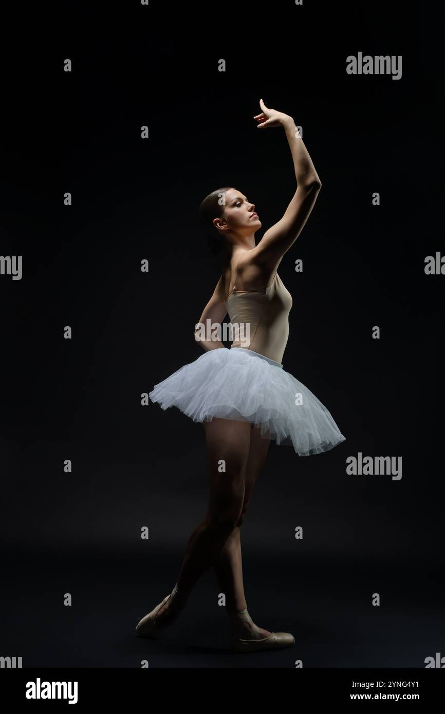 Woman stage drama light hi-res stock photography and images - Alamy