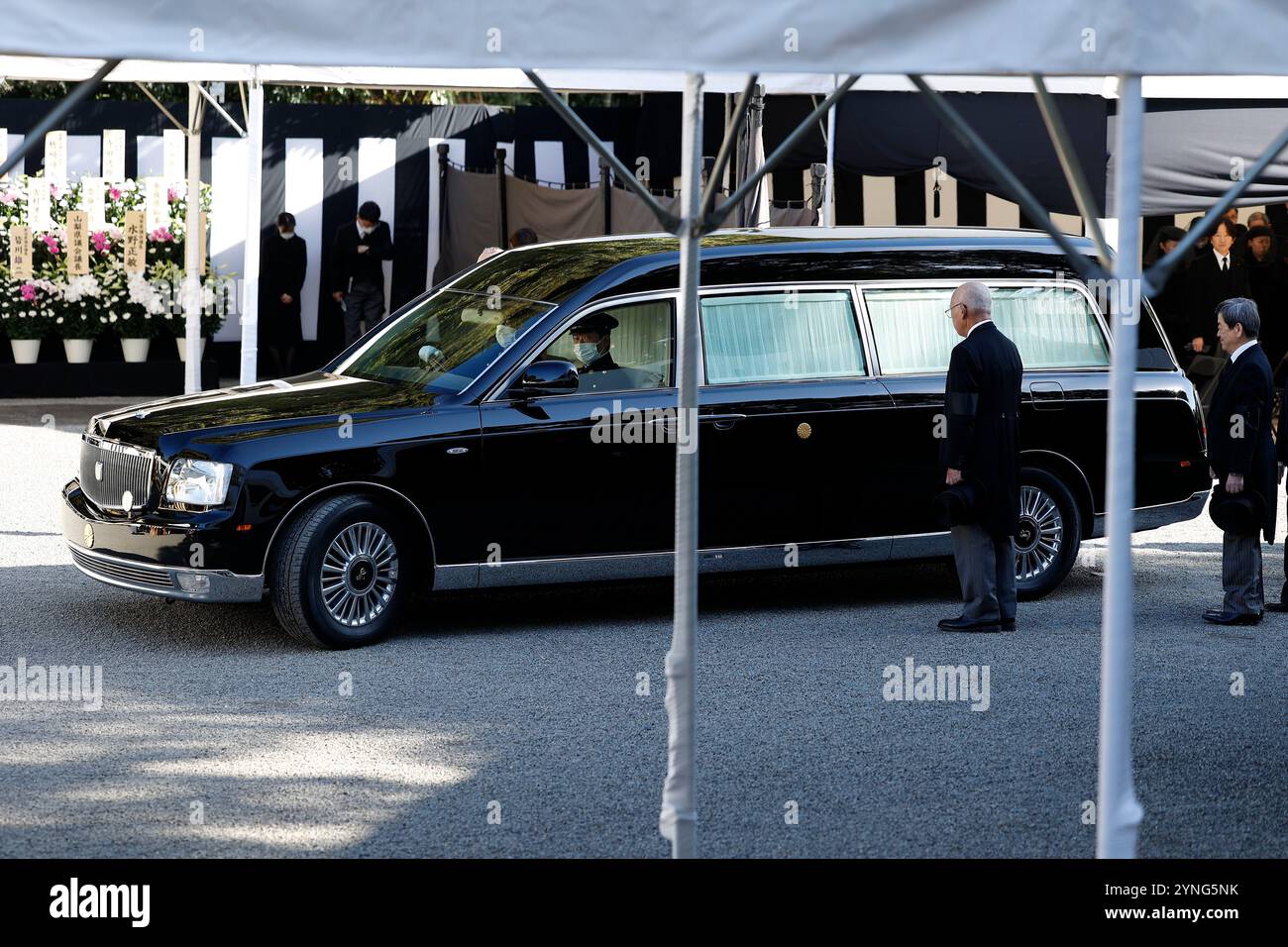 The hearse arrives at the funeral of the late Japanese Princess Yuriko ...