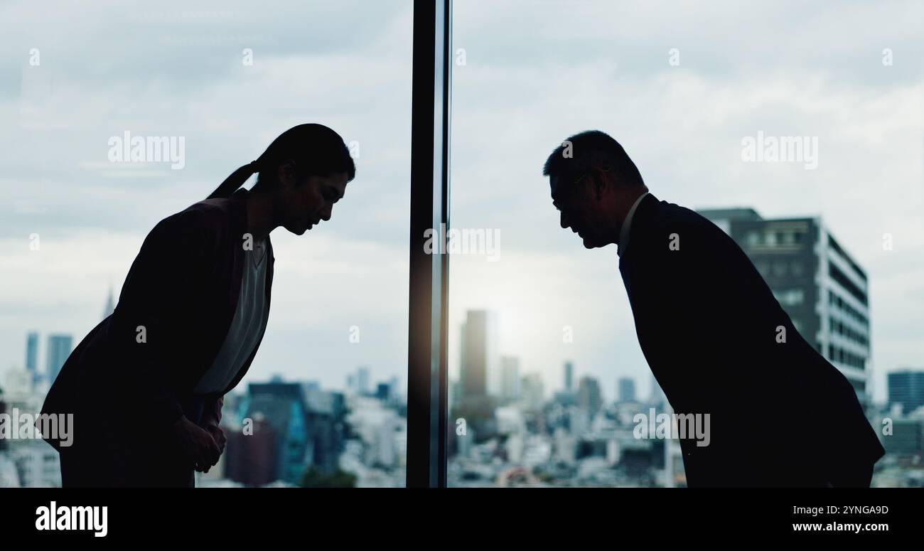 People bow hi-res stock photography and images - Alamy