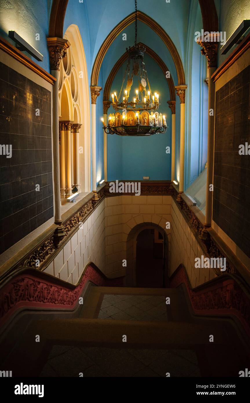 Interior del santuario hi-res stock photography and images - Alamy