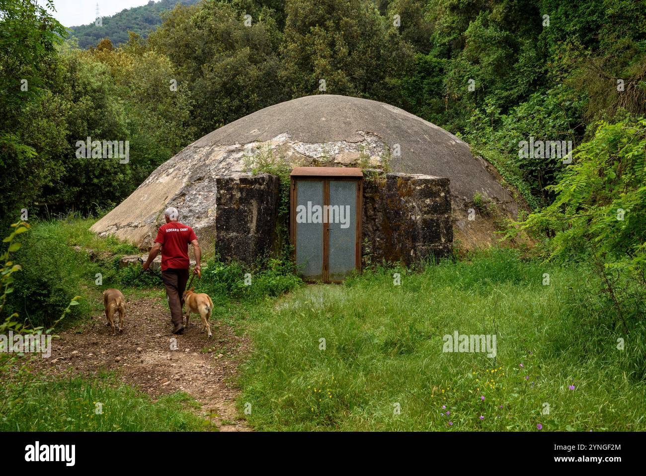 ENG: Avencó ice wells, in the Montseny Natural Park (Aiguafreda ...