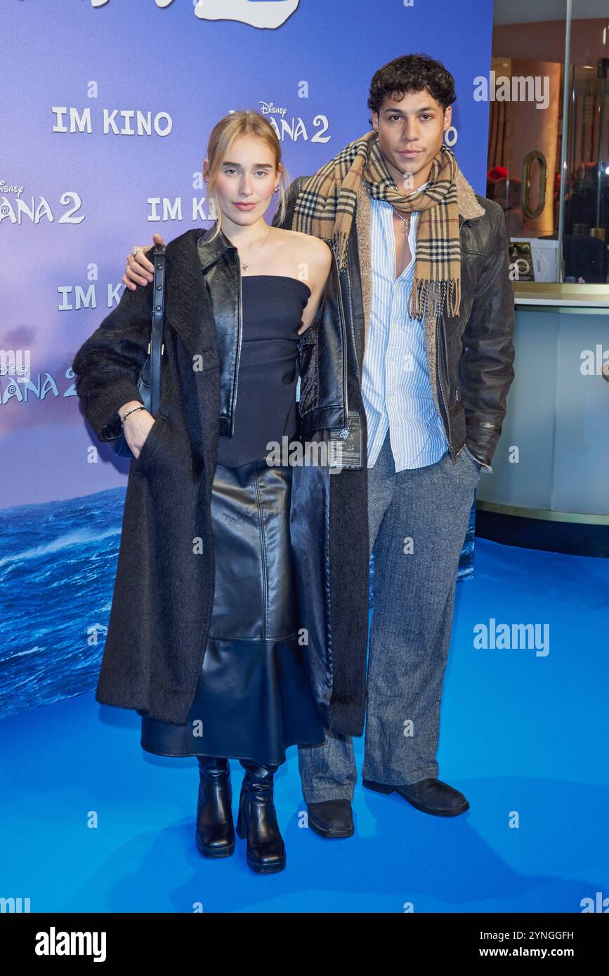Sina Deinert und Leon Klein - Filmpremiere VAIANA 2 im Zoo Palast Berlin am 25.11.2024. VAIANA 2 ...
