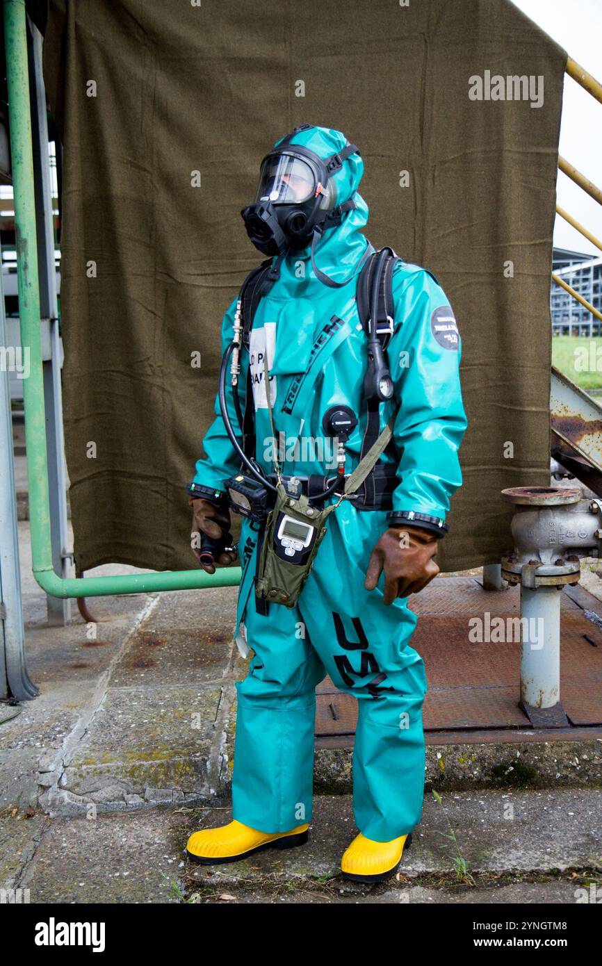 Cbrn suit hi-res stock photography and images - Alamy