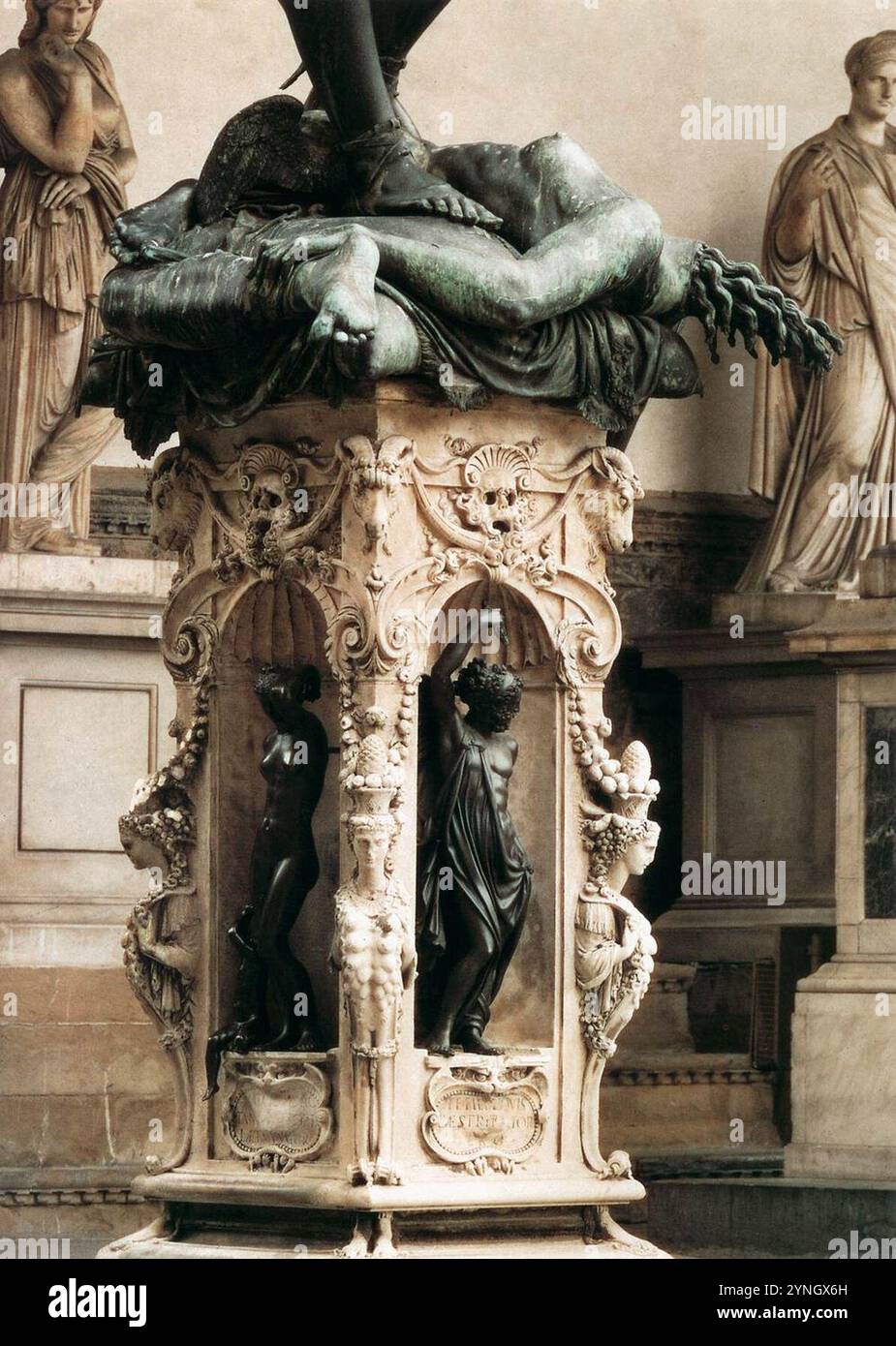 Cellini - Perseus with the Head of Medusa (detail), 08perseu Stock ...