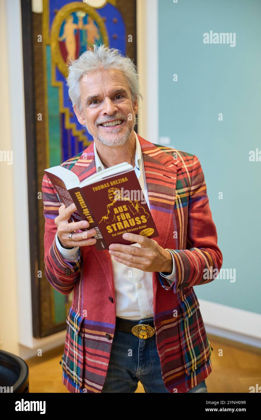 Press reading of the new crime novel " Aus für Strauss " by Thomas ...