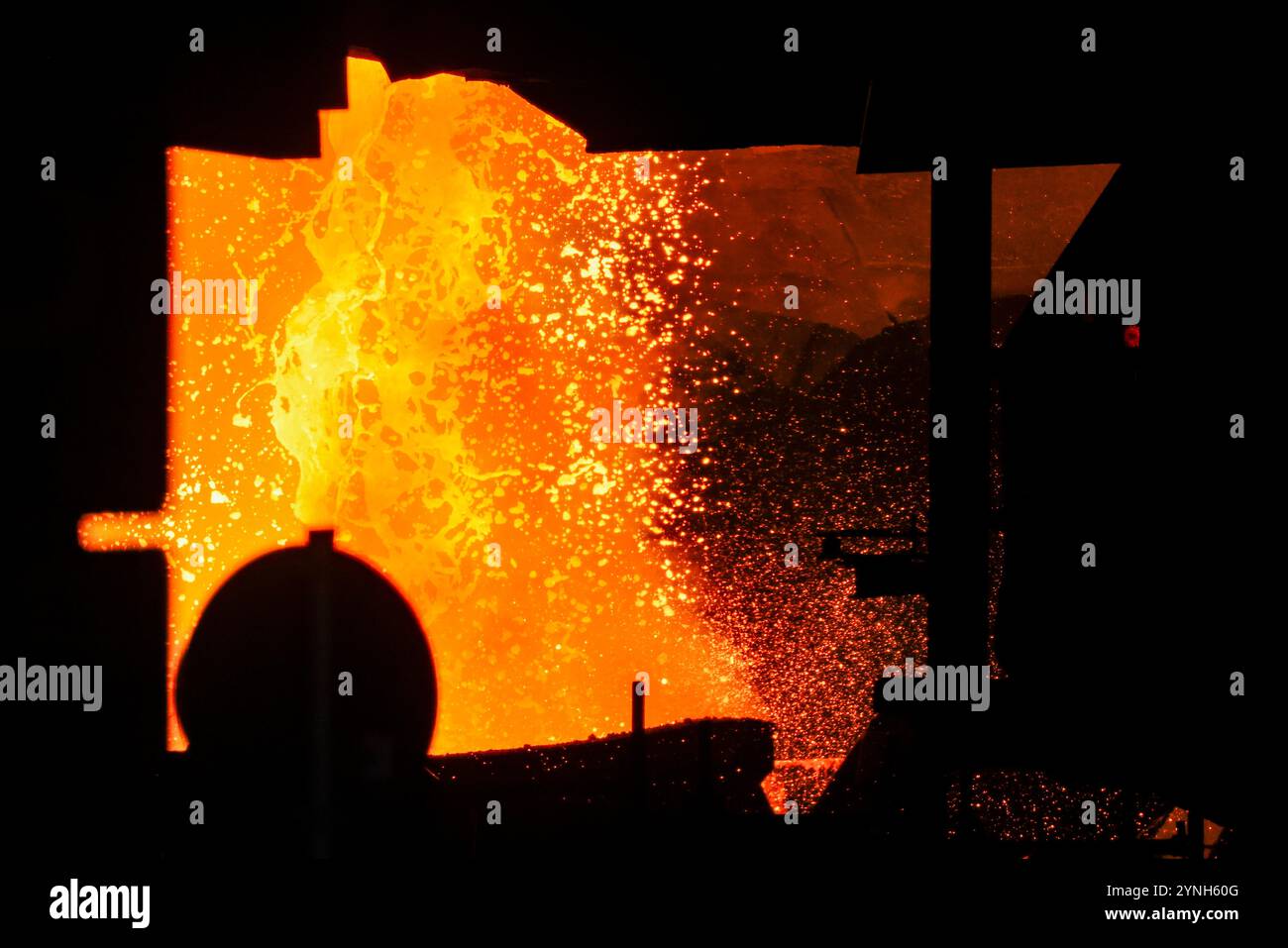 Hot slag hi-res stock photography and images - Alamy