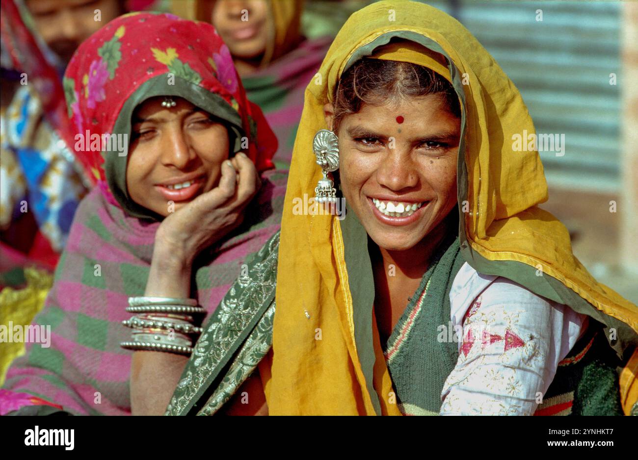 Gold jewelry india hi-res stock photography and images - Alamy