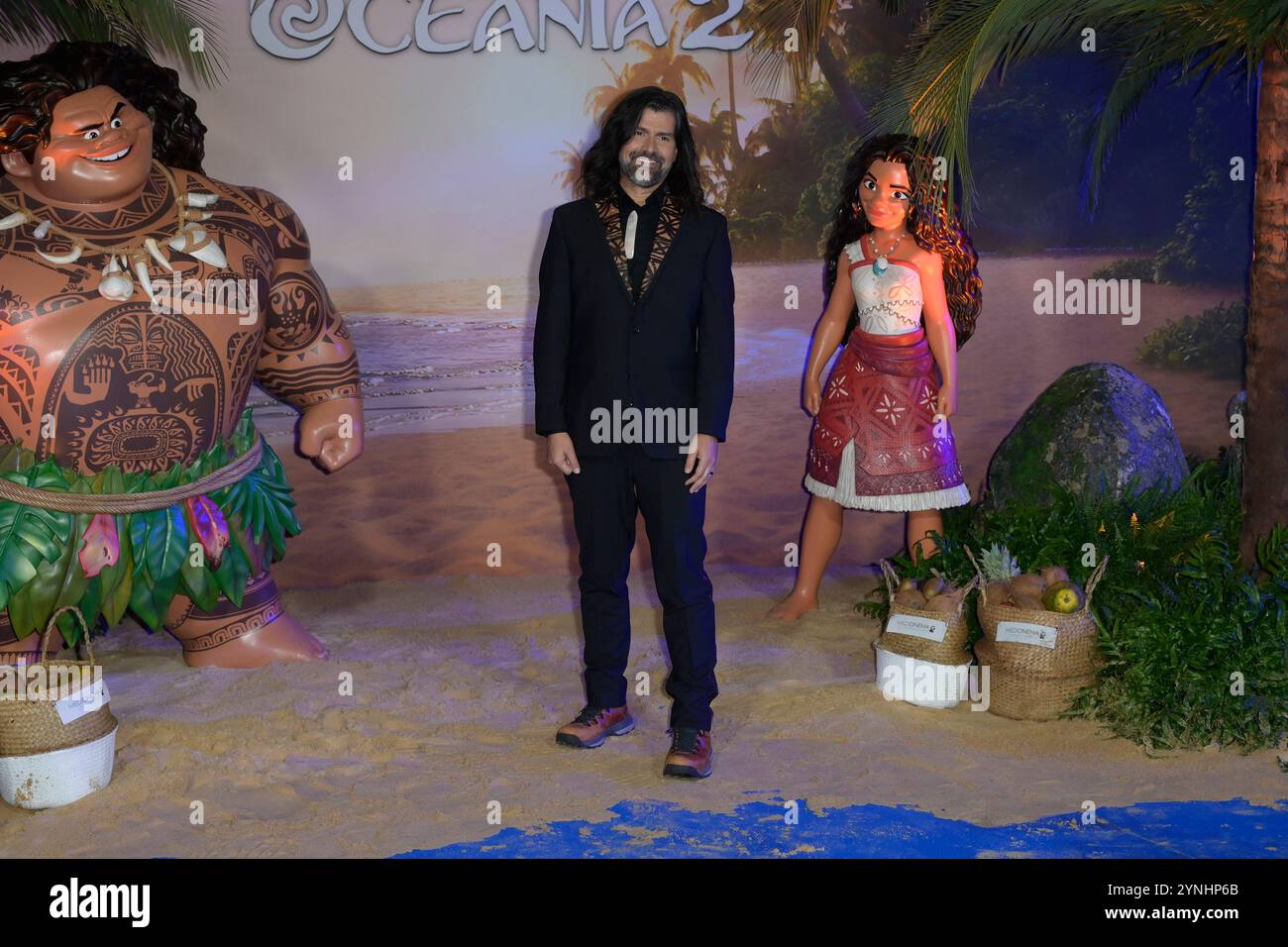 David Derrick Jr. attends the blu carpet of the Disney movie "Oceania 2 ...