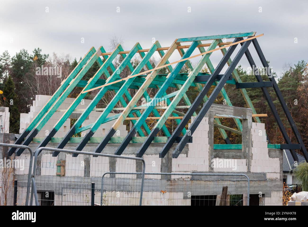 construction of the roof structure of the house Stock Photo - Alamy