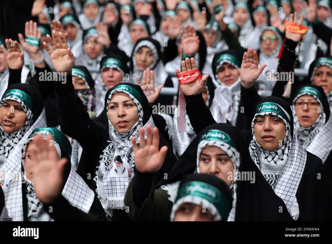 Female militia iran hi-res stock photography and images - Alamy