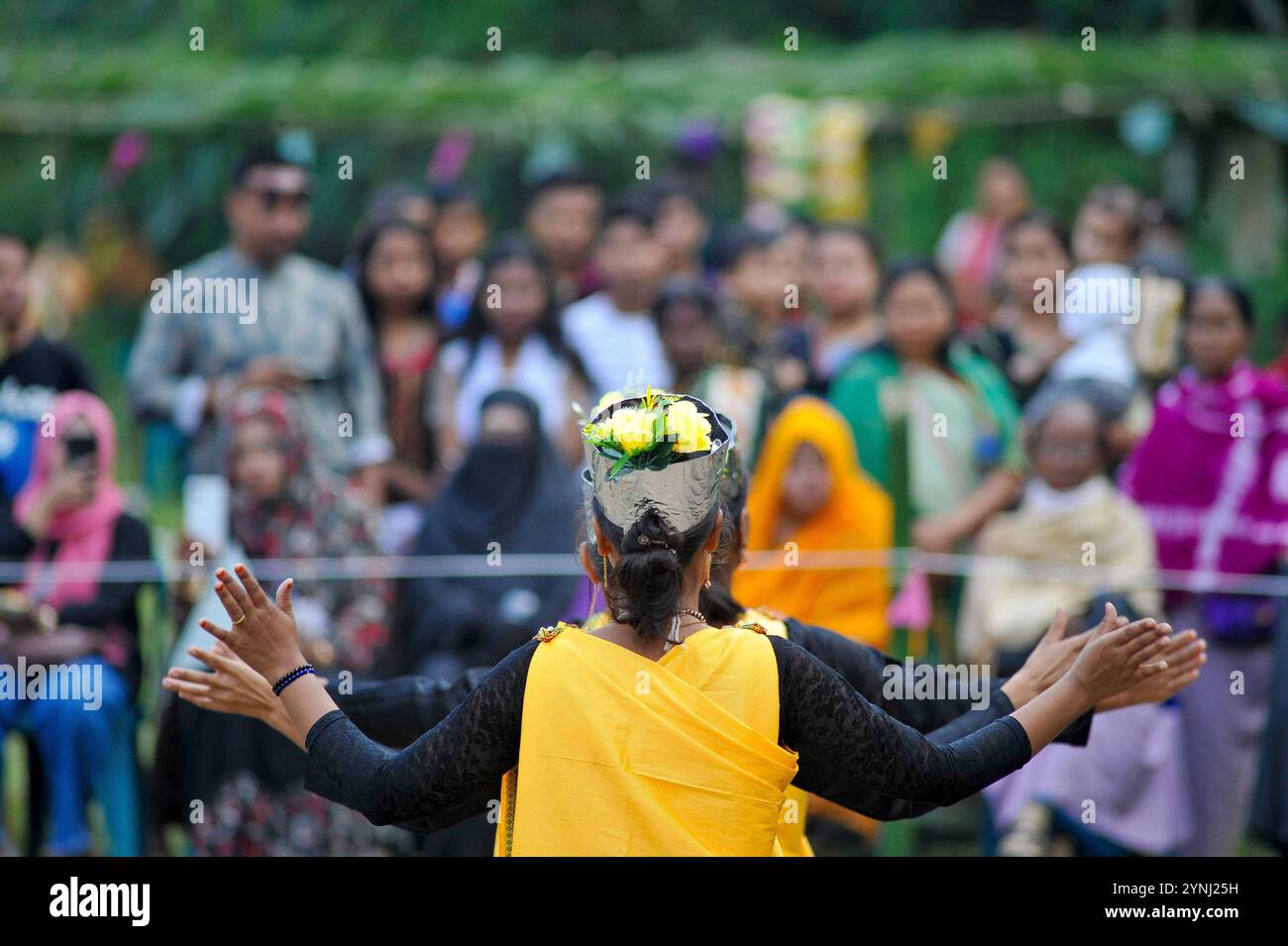 Traditional dance of khasi hi-res stock photography and images - Alamy