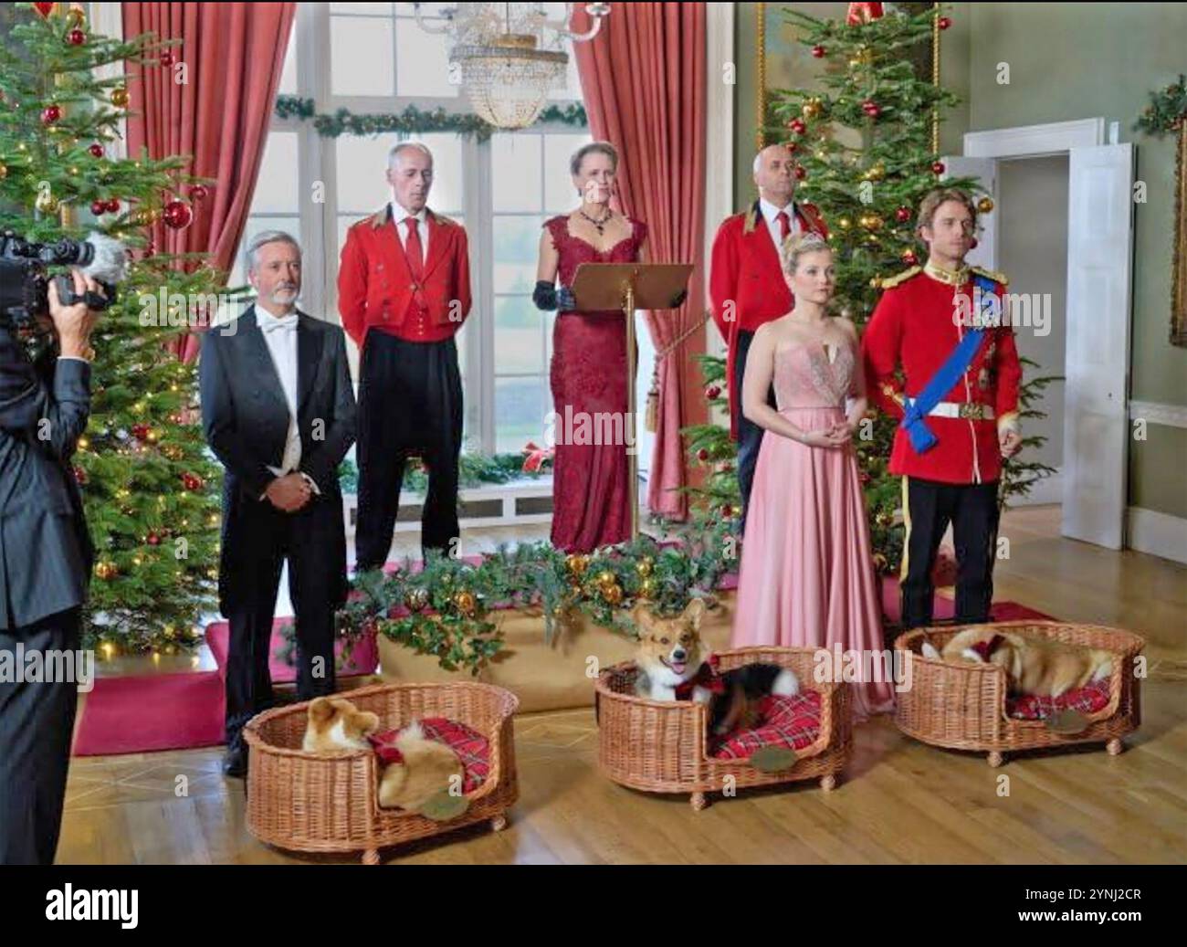 A ROYAL CORGI CHRISTMAS 2022 Hallmark TV film with Hunter King as ...