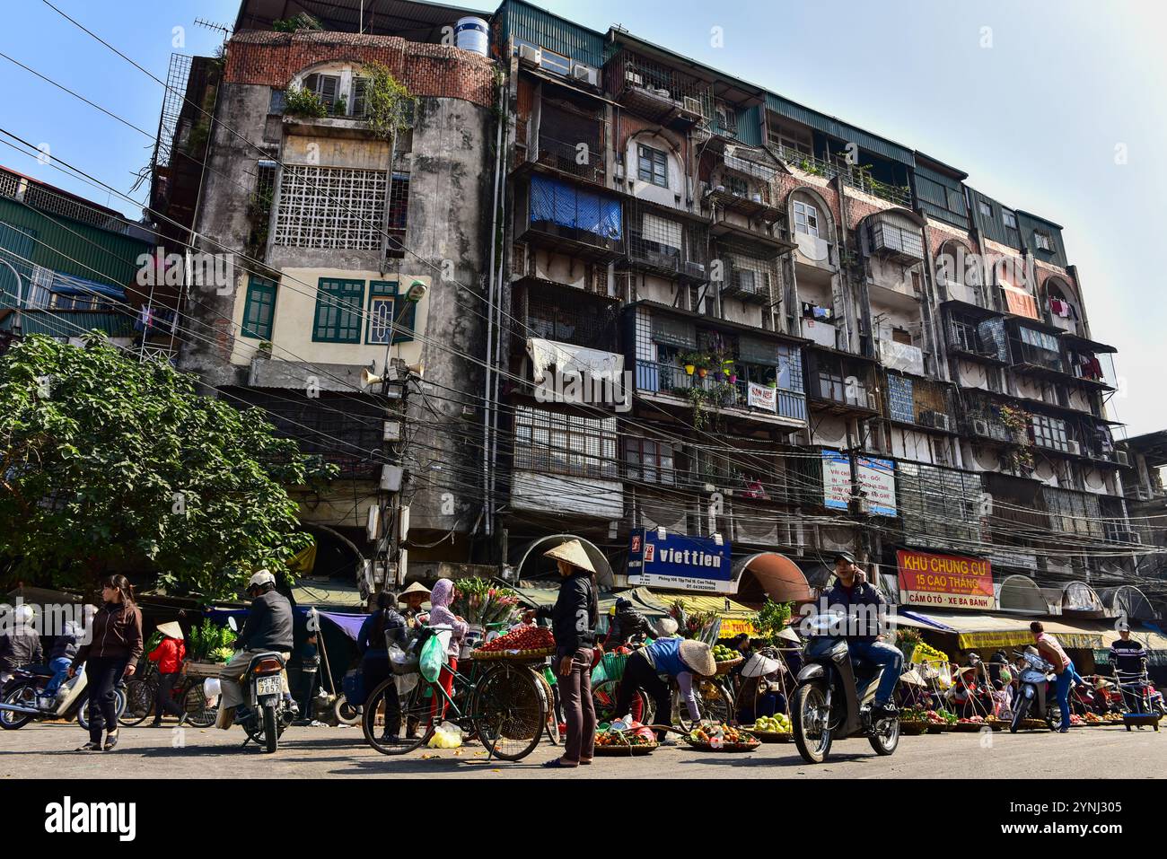 Bustling street life in Hanoi, Vietnam Stock Photo - Alamy