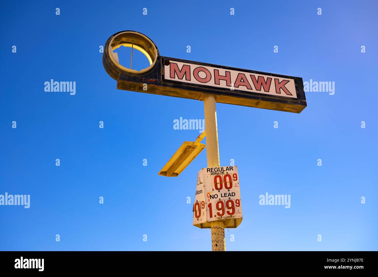Abandoned Mohawk Gas Station Sign on Route 66 Stock Photo - Alamy