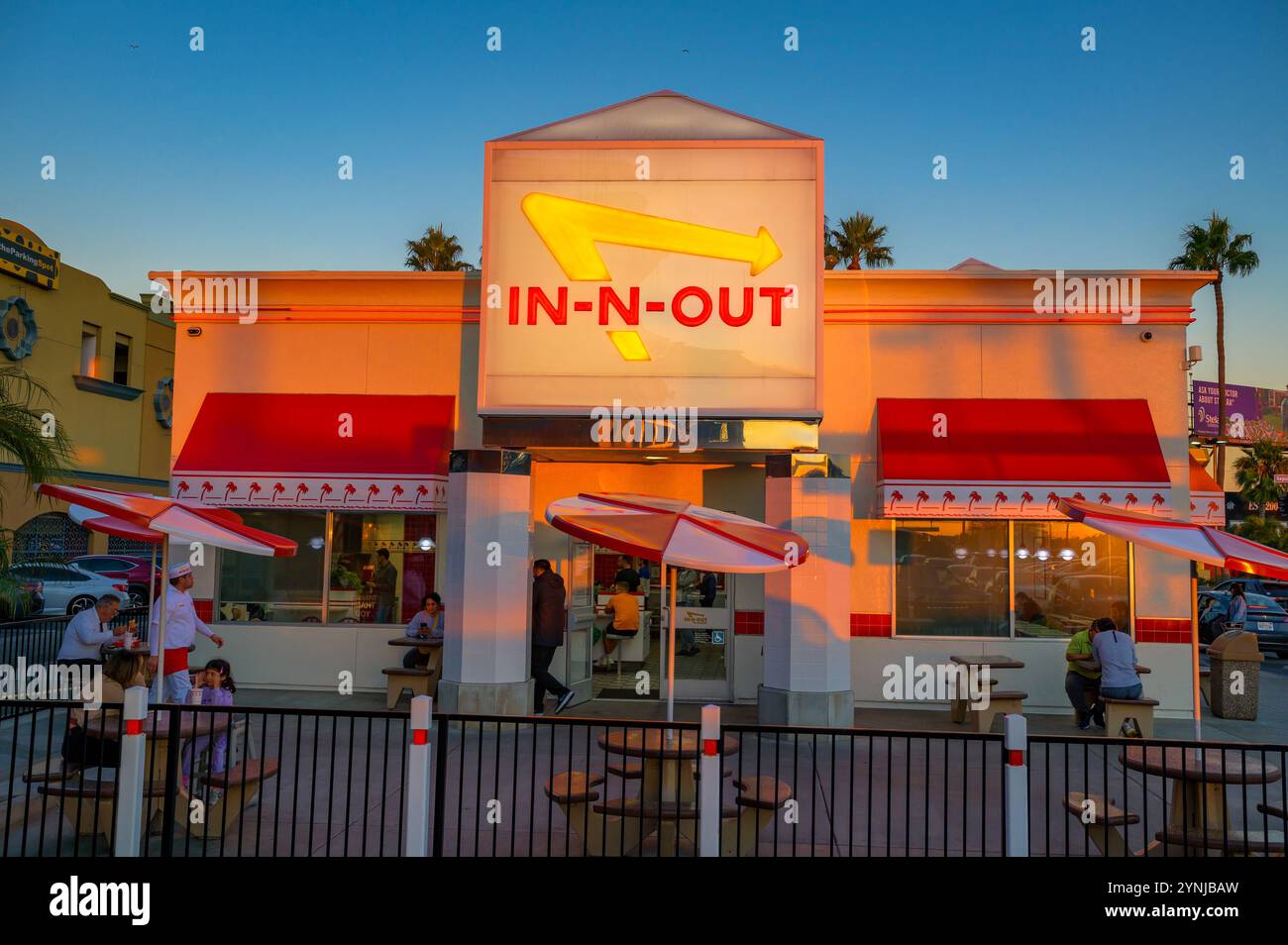 Vintage In-N-Out Burger restaurant in Los Angeles at sunset Stock Photo ...